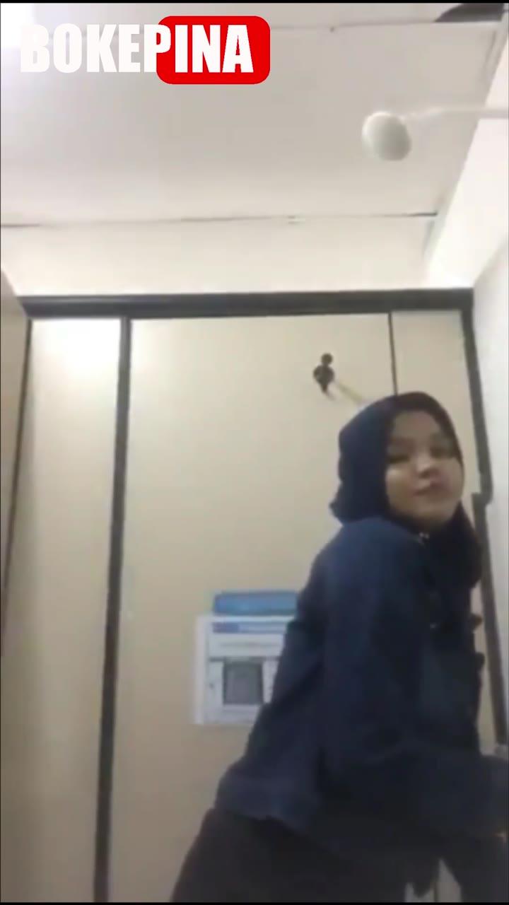 Pap TT Toket Buat Pacar Tersayang Dulu - IndoColmek - Nonton Video Live Colmek Indo Terbaru