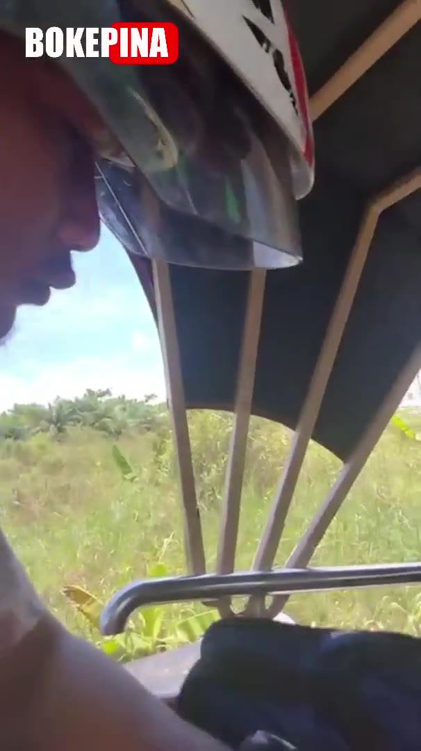 Siskaeee Prank Tukang Becak Sampe Crot - IndoColmek - Nonton Video Live Colmek Indo Terbaru